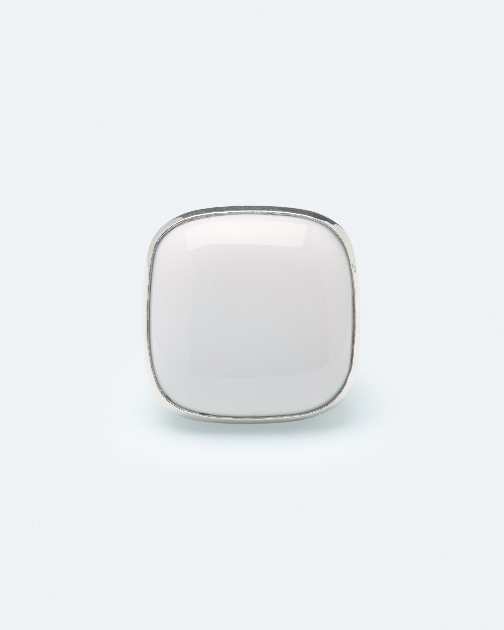 Floating buoy statement ring